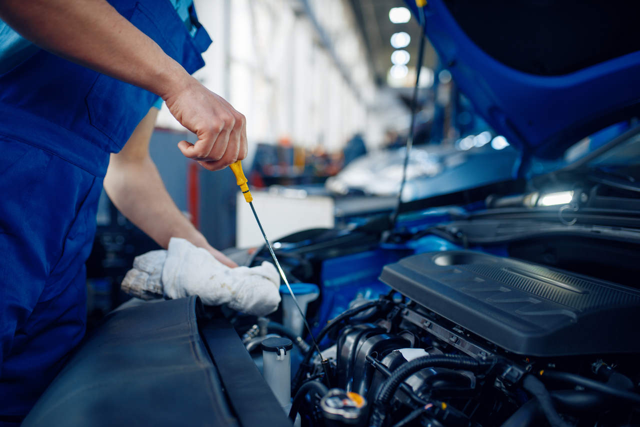 Como Verificar O óleo Do Motor Da Maneira Correta